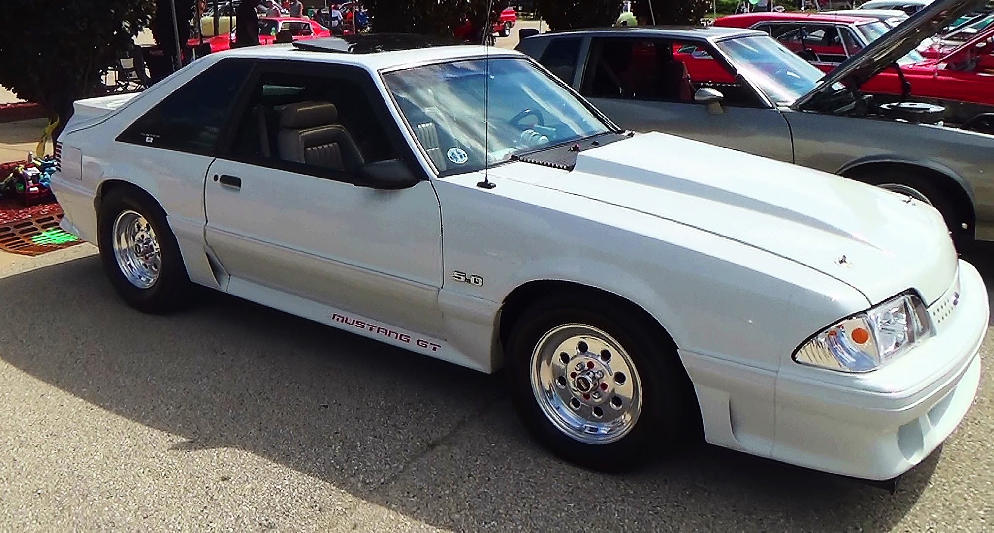 1991 Mustang White